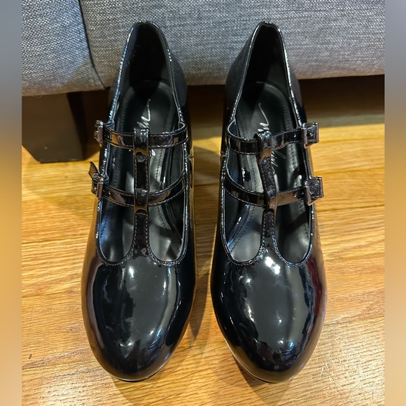 Mackin Girl | Shoes | New Mackin Girl Black Patent Mary Jane Tstrap Pin ...